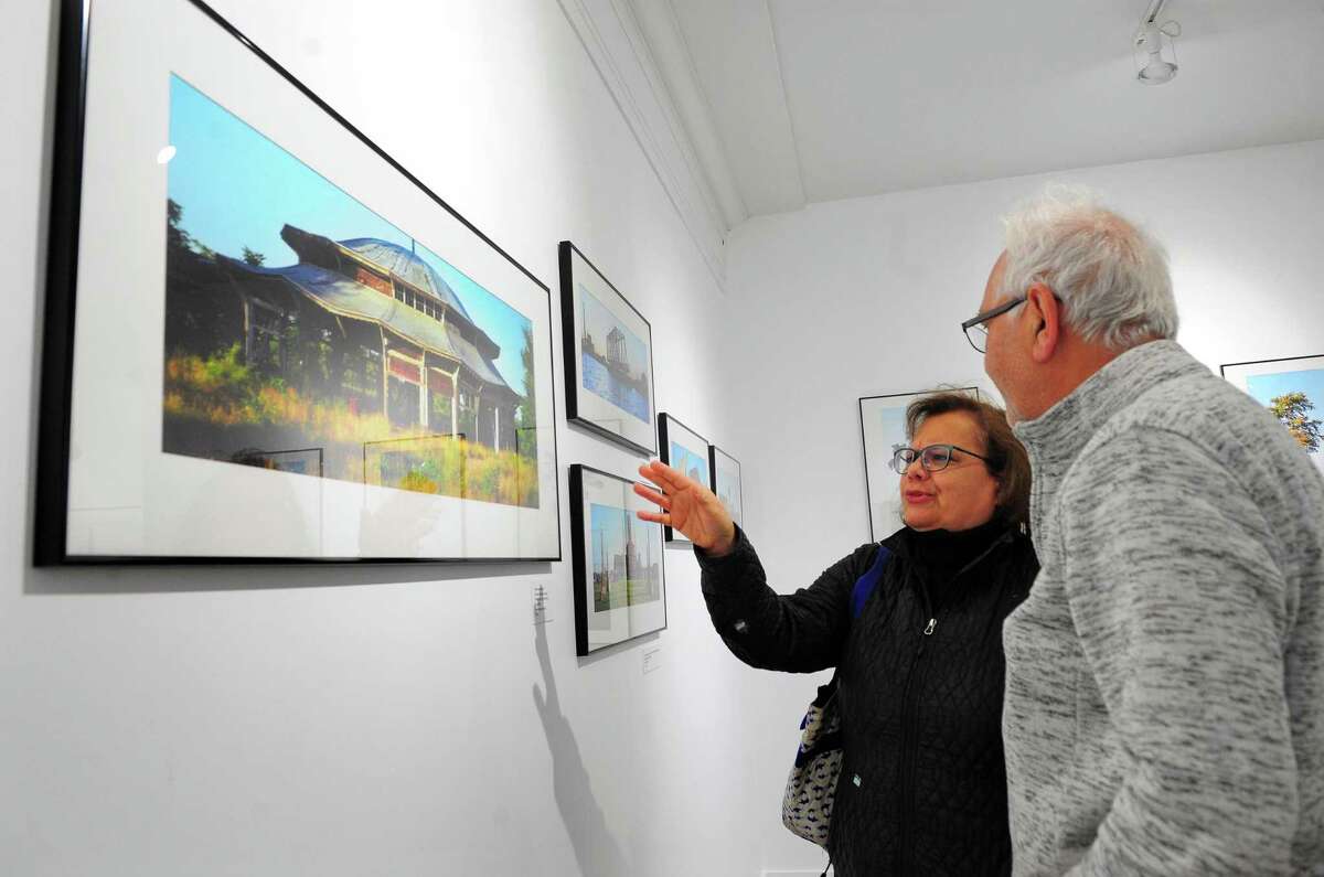 Bridgeport gallery hosts Hearst photo editor’s exhibit