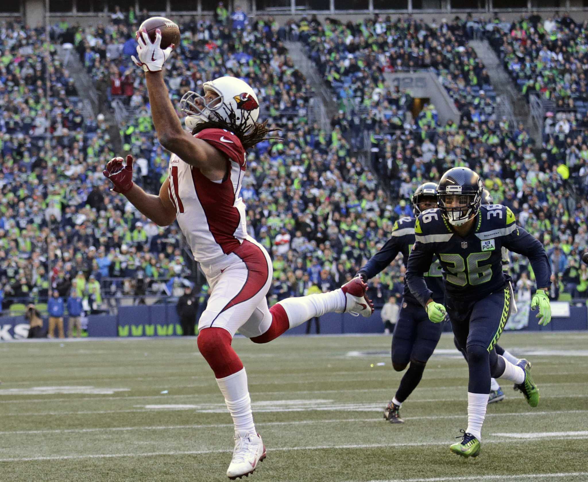 WR Larry Fitzgerald returning to Cardinals for 16th season