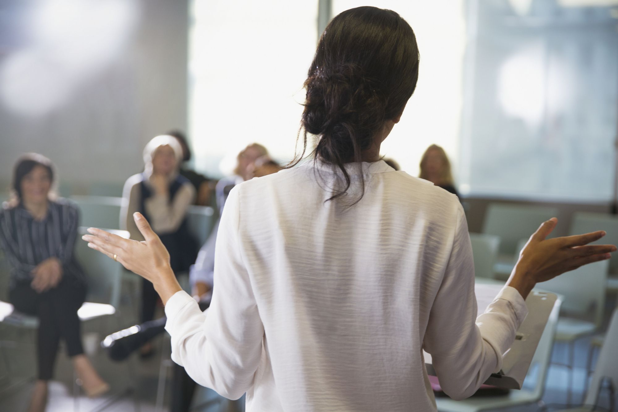 These 5 Body Language Secrets Could Put You on the Road to a Million ...