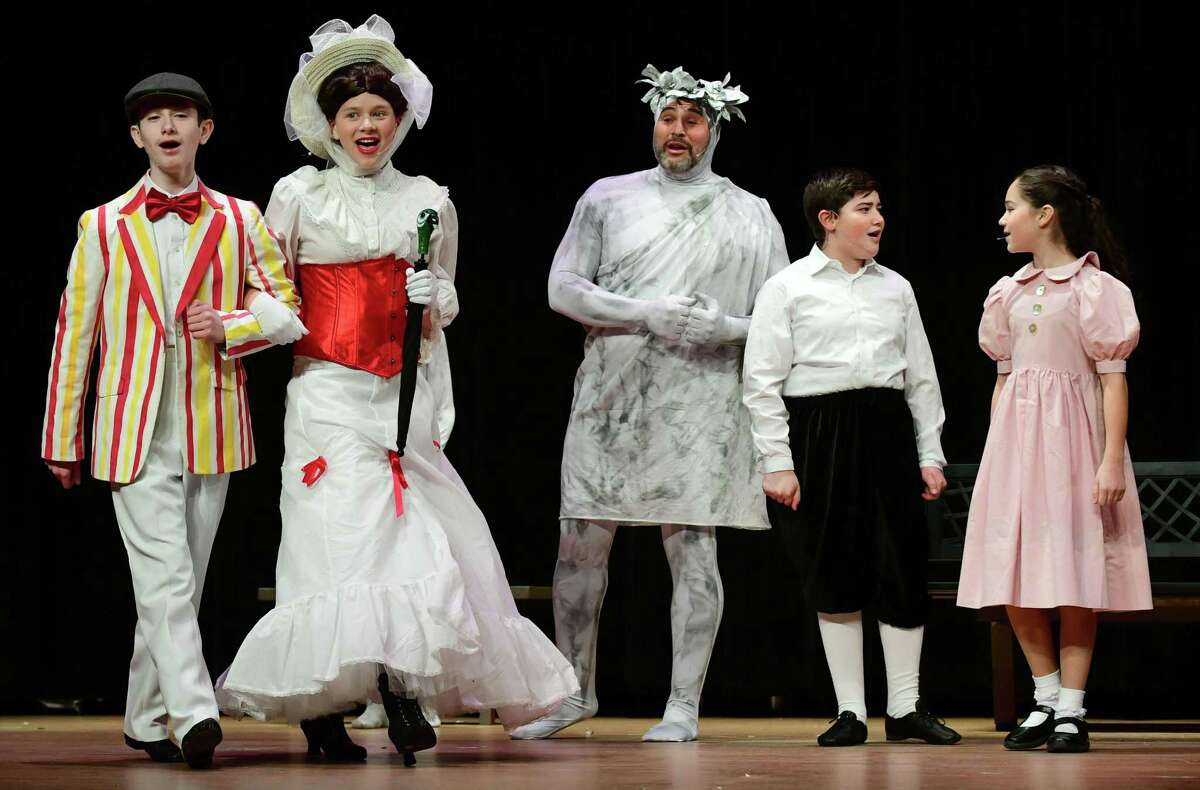 West Rocks students to stage a magical “Mary Poppins Jr.”