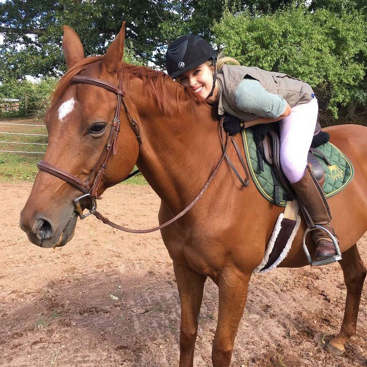 Jeff Jacobs: The life of pageants and ponies for Miss Connecticut USA ...