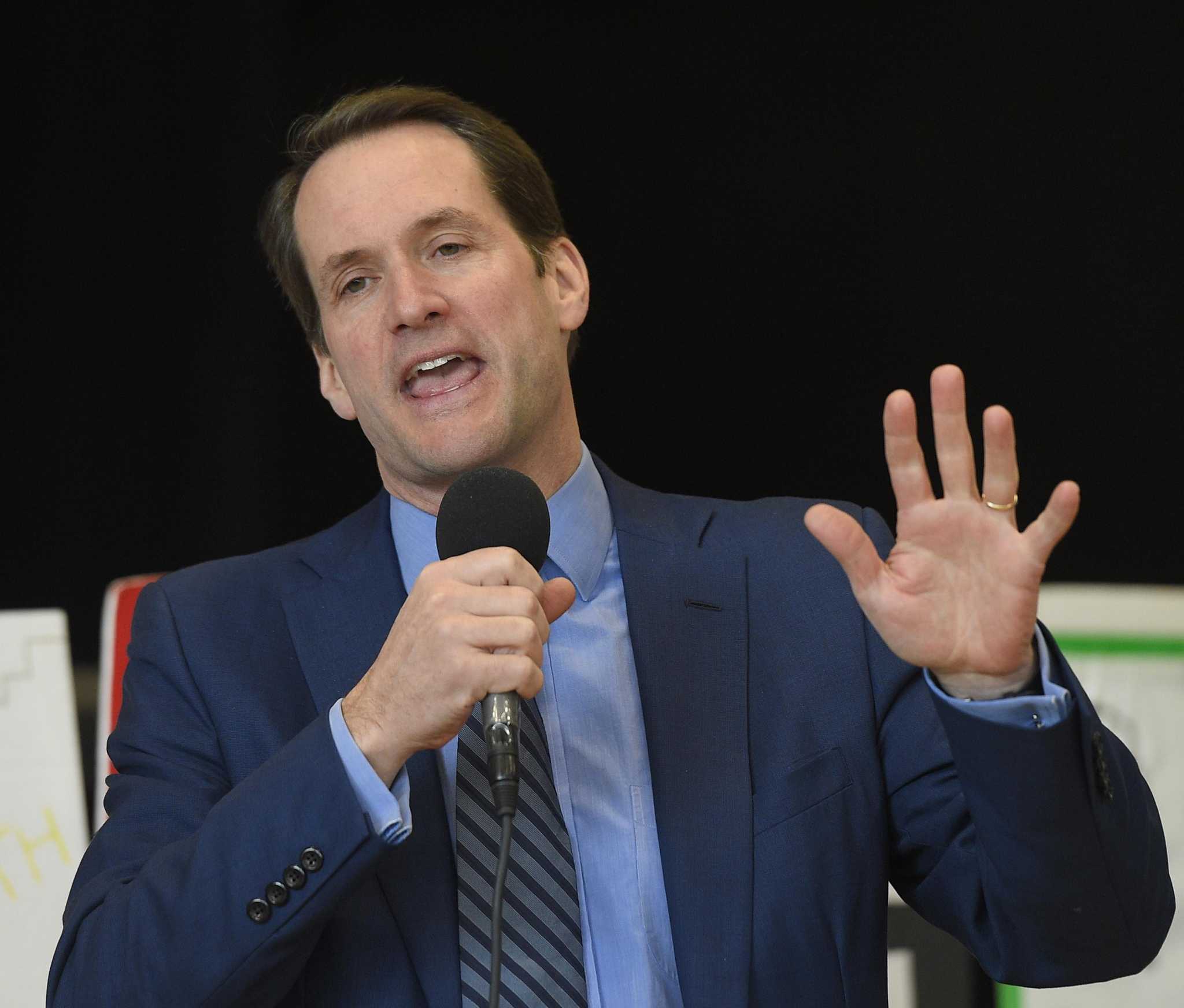Dan Haar: Himes to Amazon — CT is the place to be