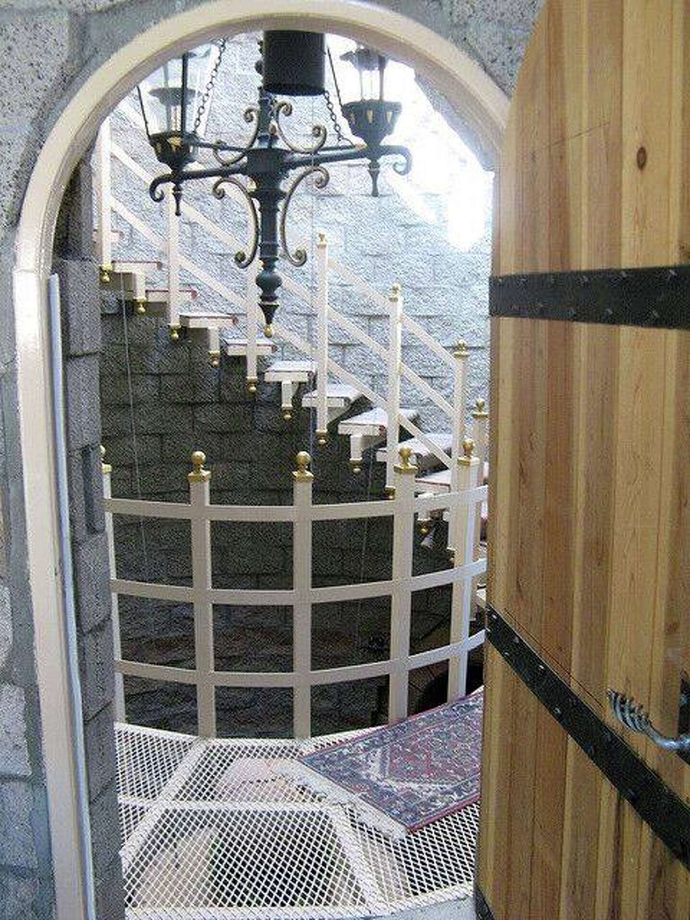 Fortress with 16-inch-thick walls in Nevada desert asking $950K: 'It's ...