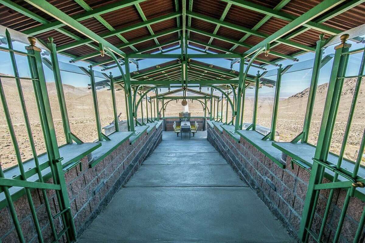 Fortress with 16-inch-thick walls in Nevada desert asking $950K: 'It's ...