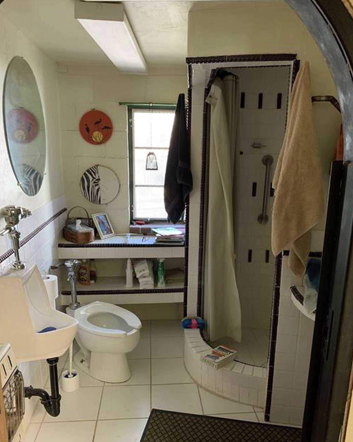 Fortress with 16-inch-thick walls in Nevada desert asking $950K: 'It's ...