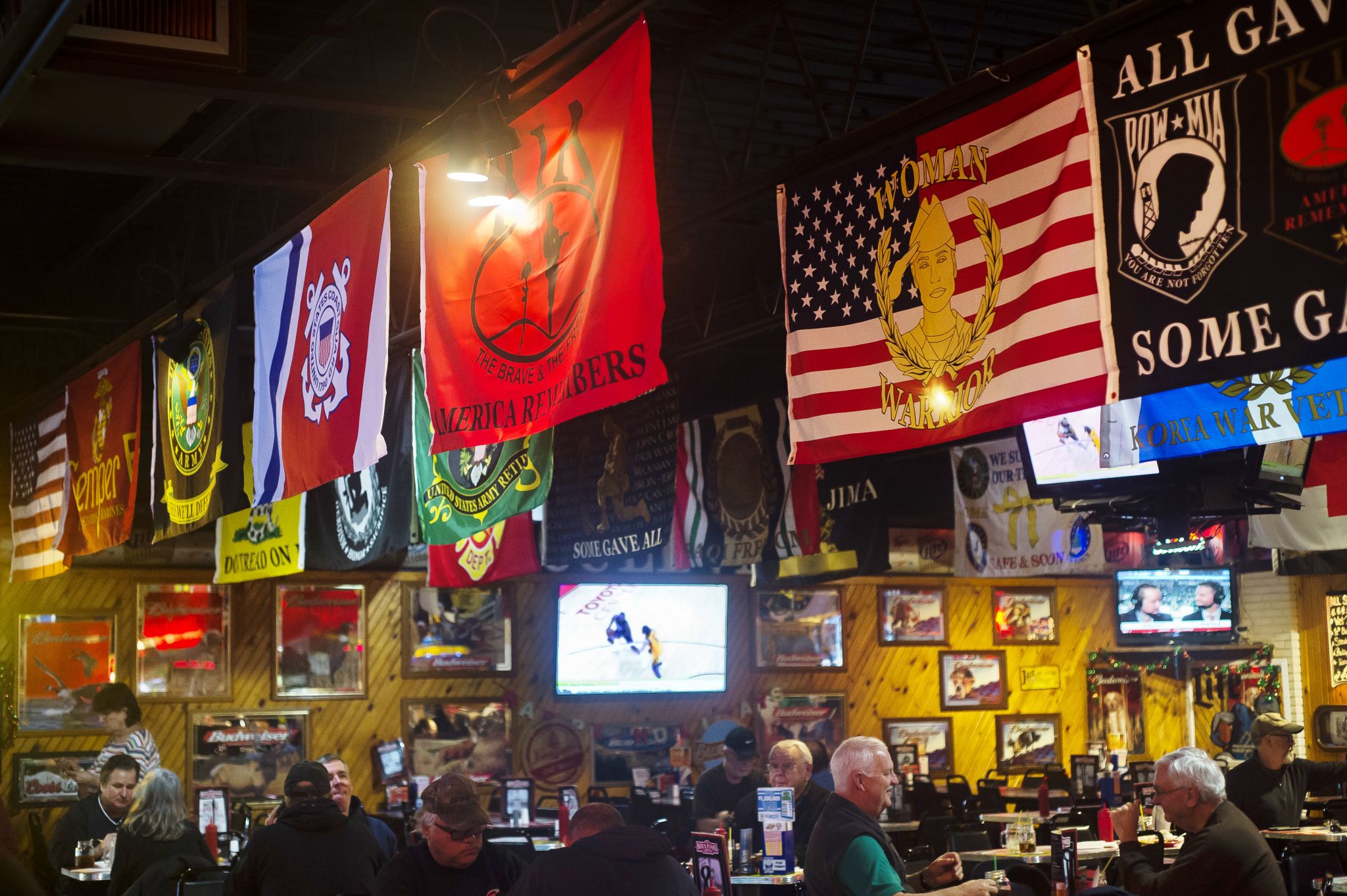 New flags at Boulevard Lounge honor veterans, first responders