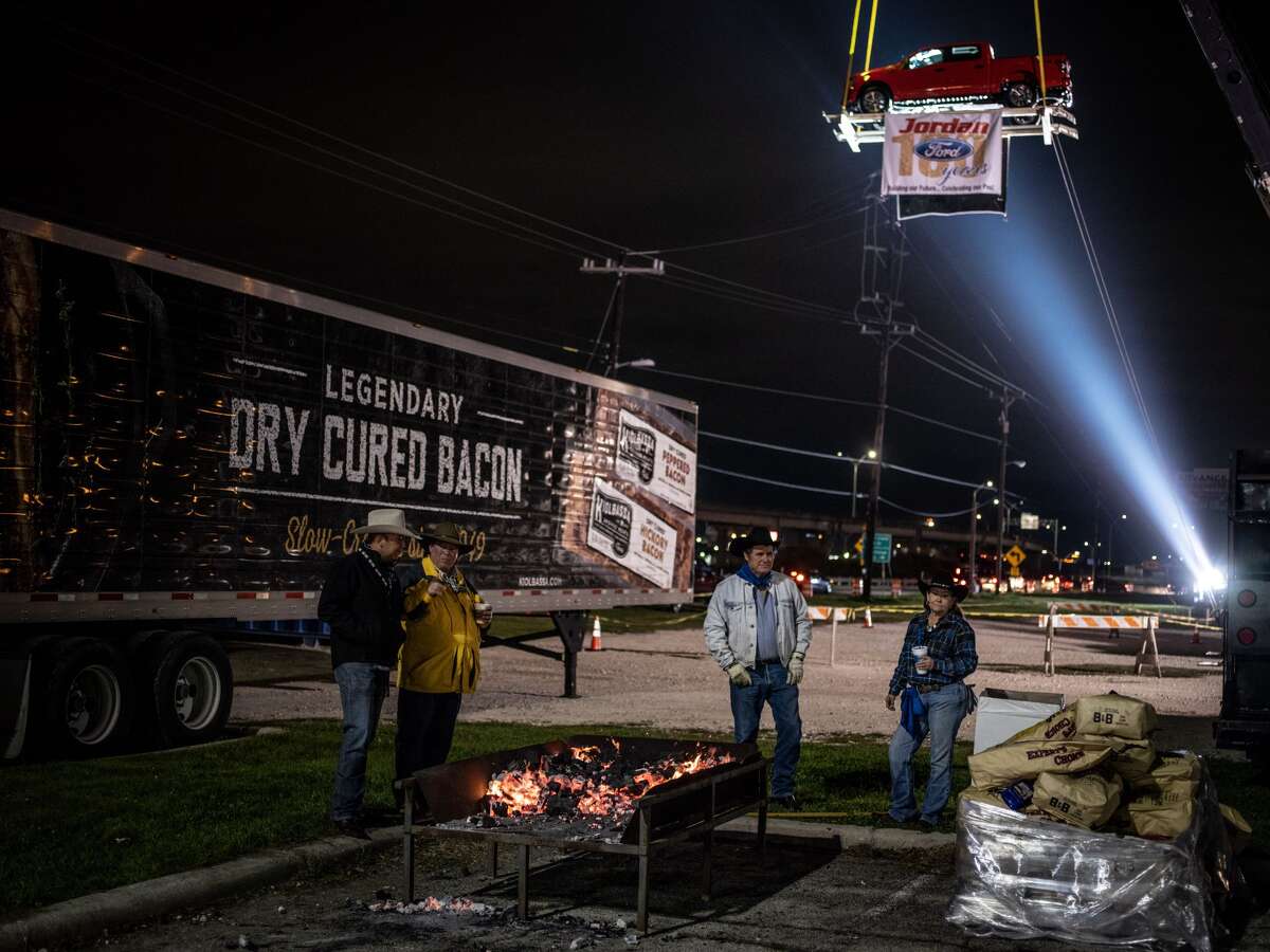 Bars across San Antonio will open as early as 6 a.m. for these offshoot ...