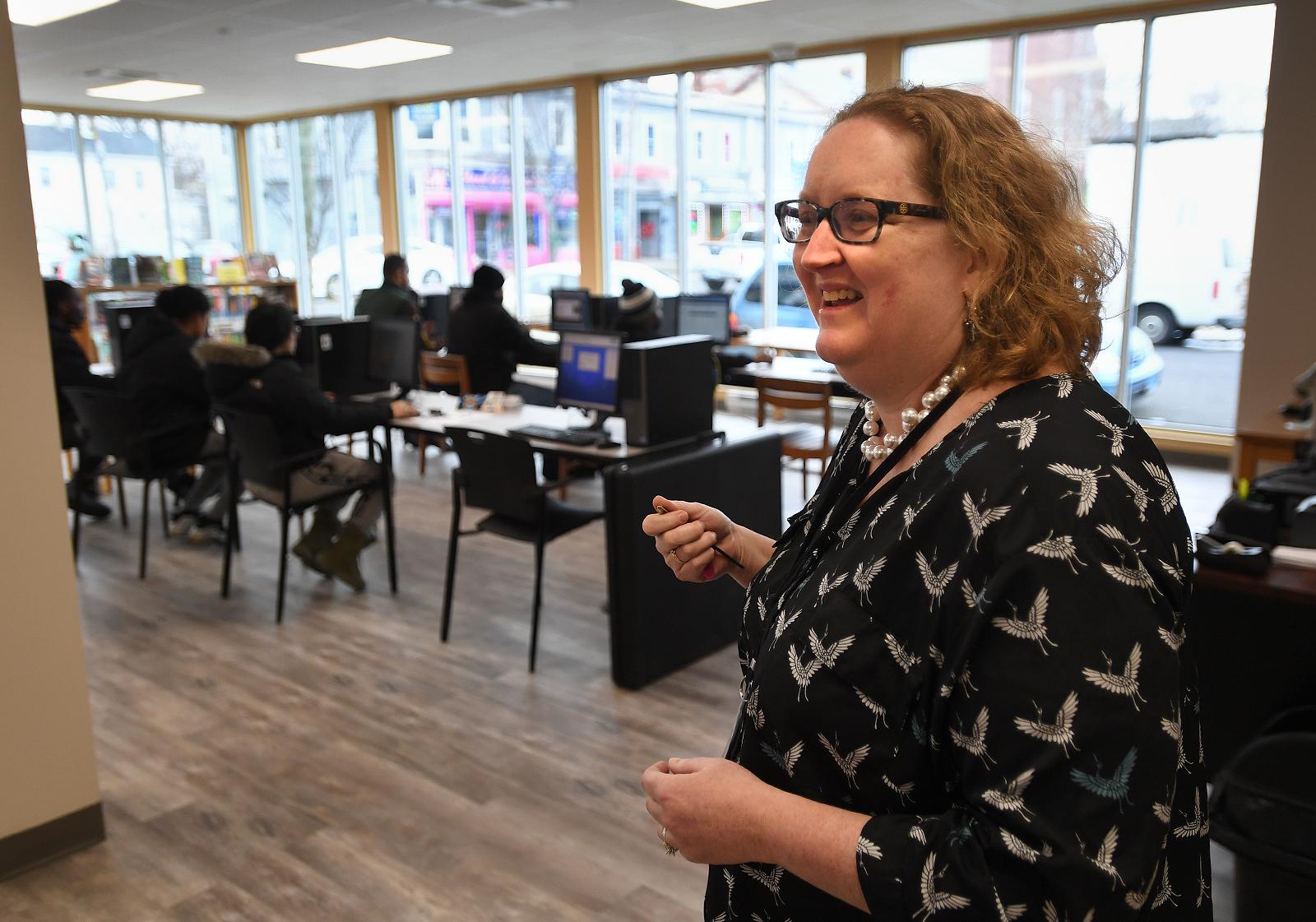 Bridgeport branch library now open at East Main, Shelton streets