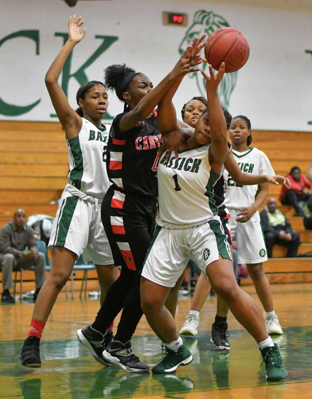 HIGH SCHOOL ROUNDUP: Trumbull girls improve to 10-0
