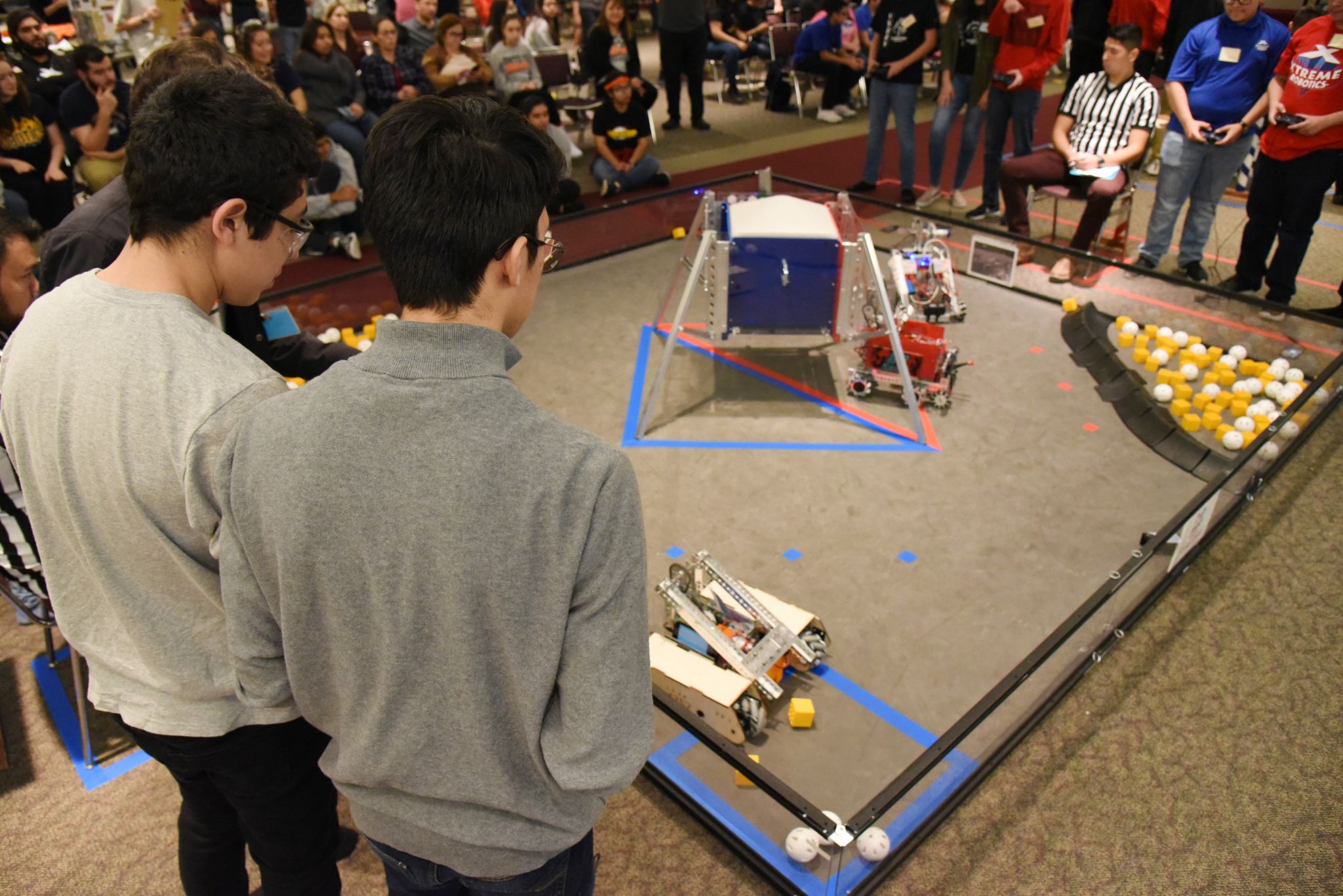 Local high school students take on robotics challenge at TAMIU