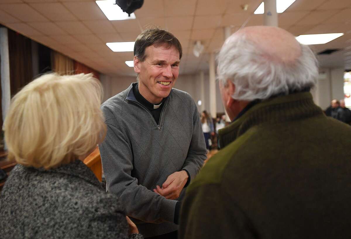 A tearful thank-you offered to Ansonia priest