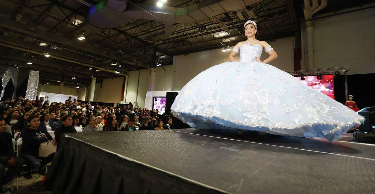Big business of quinceañeras on display at expo