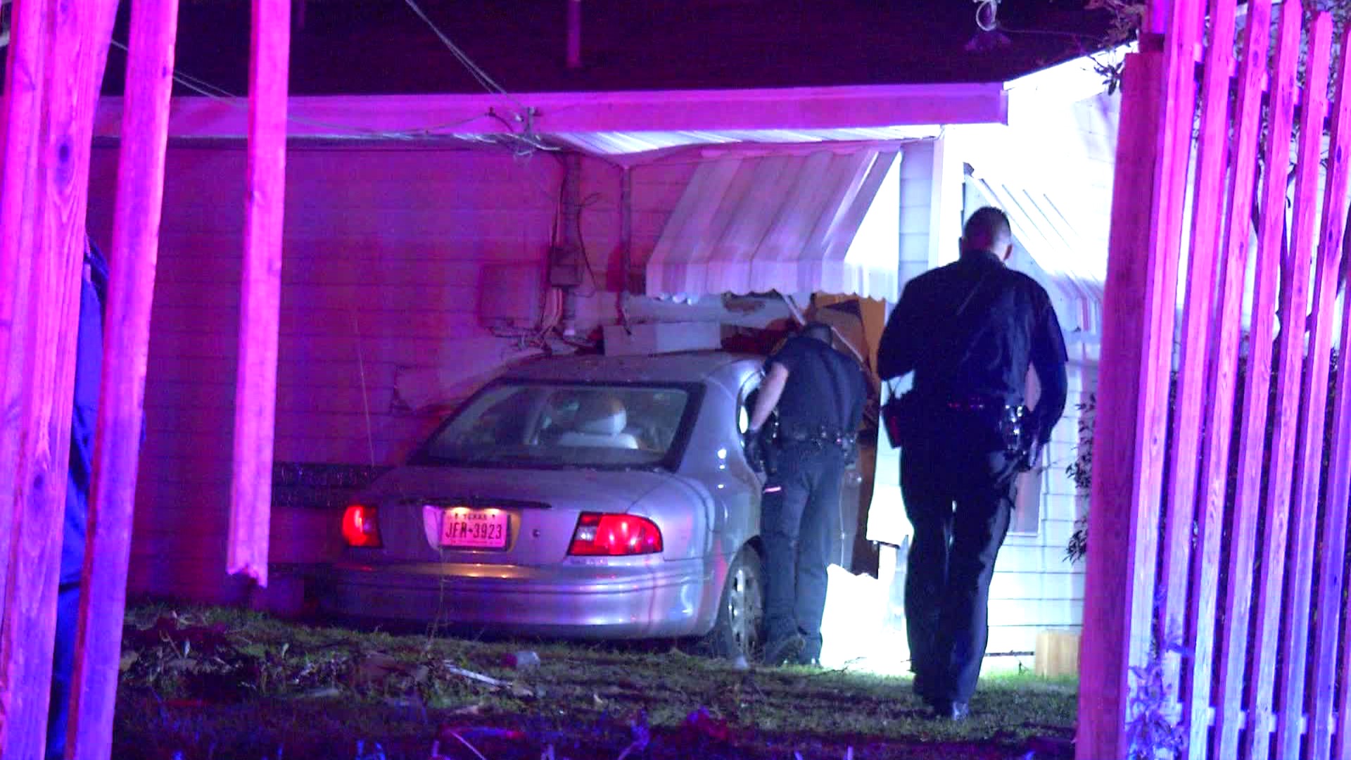 SAPD: Suspect flees after crashing car into North Side home SAPD: Suspect flees after crashing car into North Side home