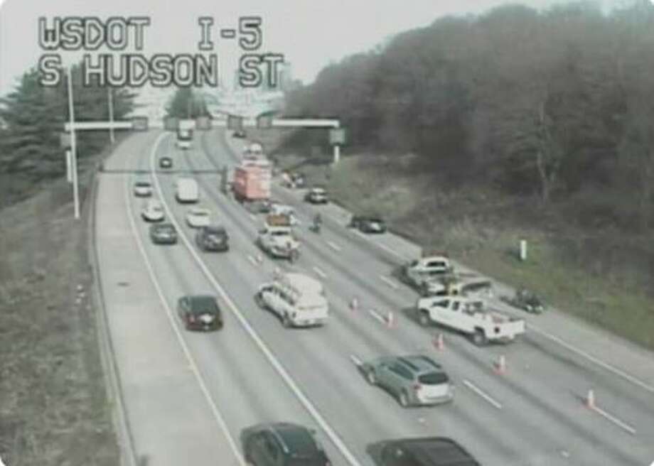Several injuries, lanes blocked after rollover crash on I-5 in Seattle - seattlepi.com