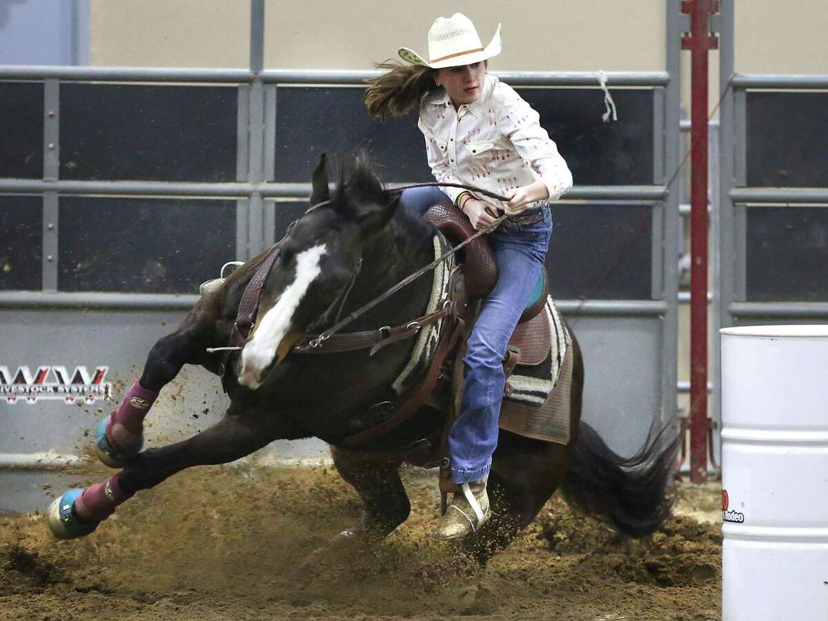 Cotulla barrel racer leads star-studded rodeo field