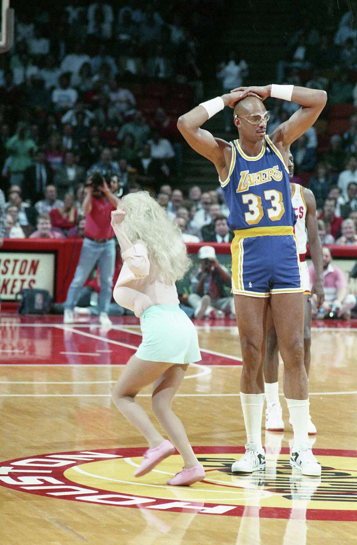 Travolta, Morganna and more: Houston as it was 30 years ago this month