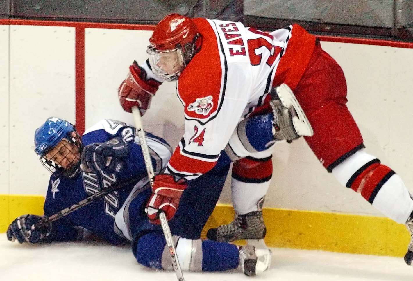 Son accepts AHL award on his father's behalf