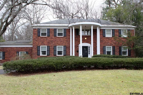 Photos: Homes with 4 or more bedrooms for under $400K