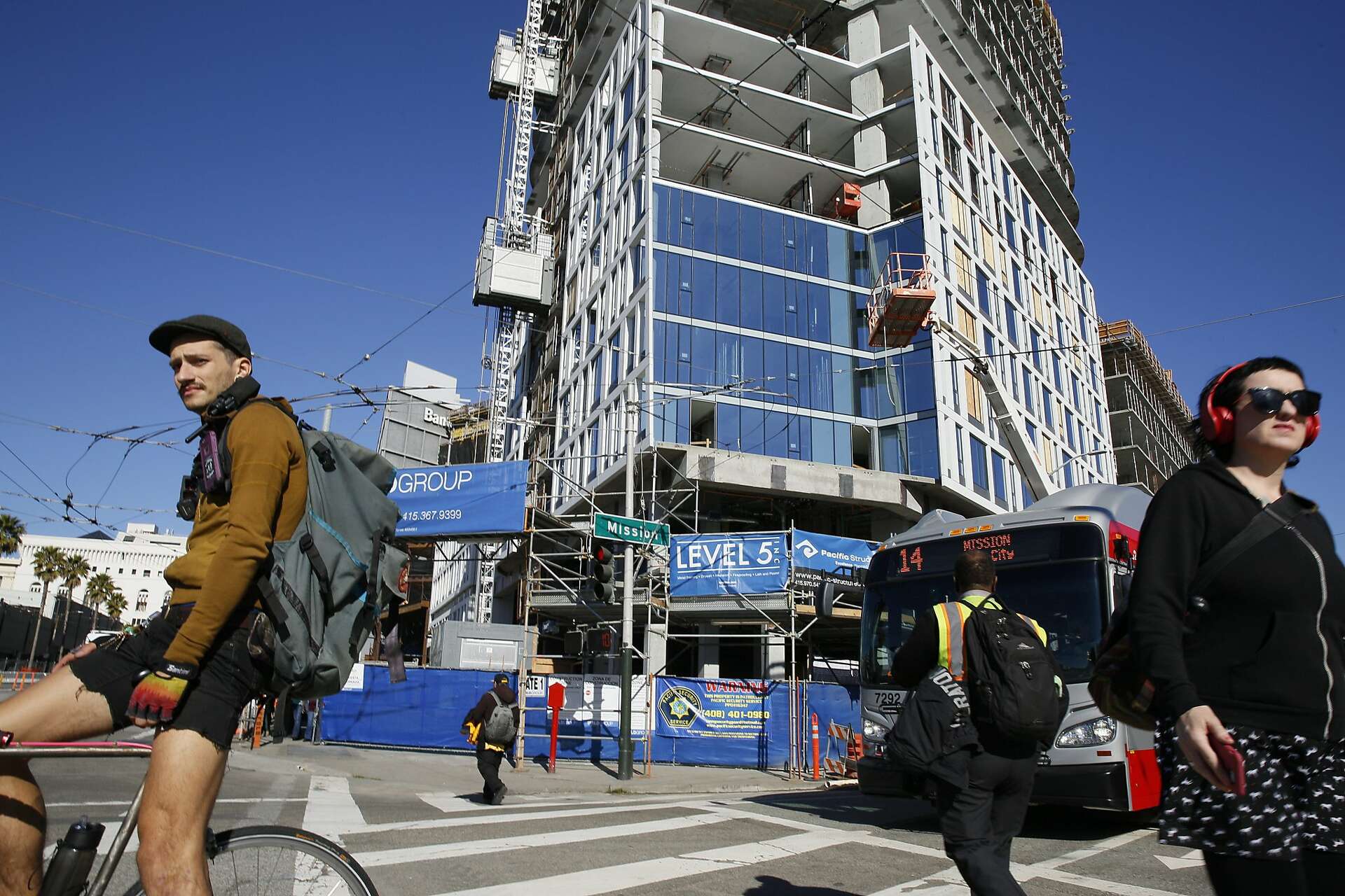 A cluster of towers at Market and Van Ness? Two are rising, and more ...
