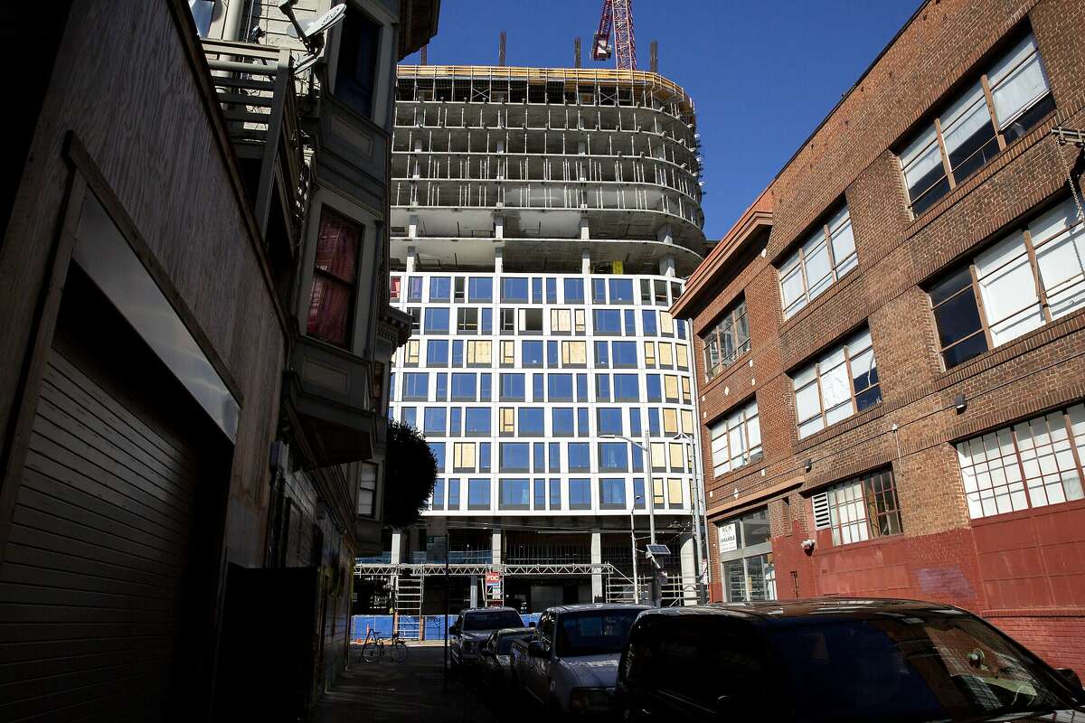 A cluster of towers at Market and Van Ness? Two are rising, and more ...