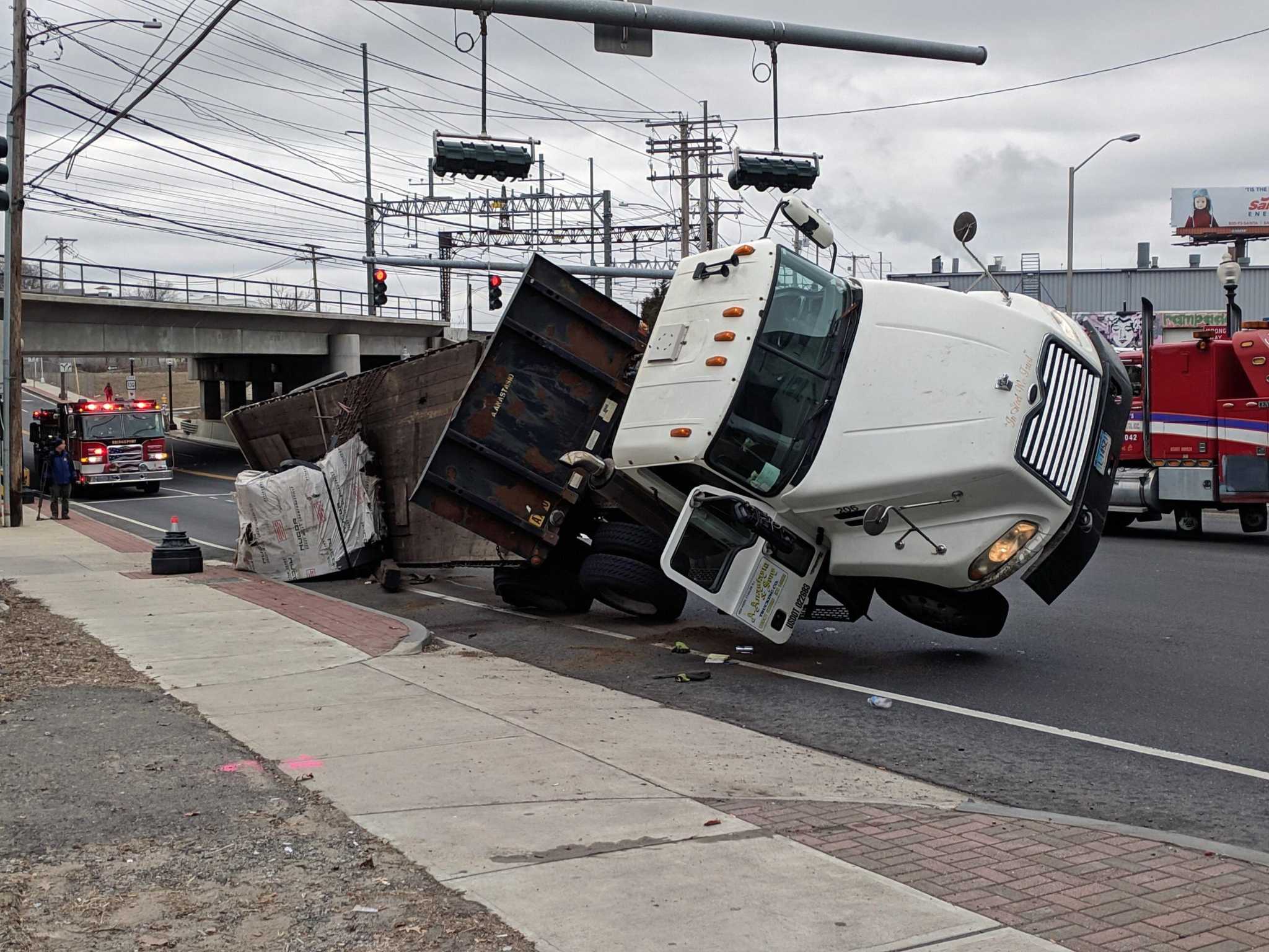 Tipped truck snarled Bridgeport traffic