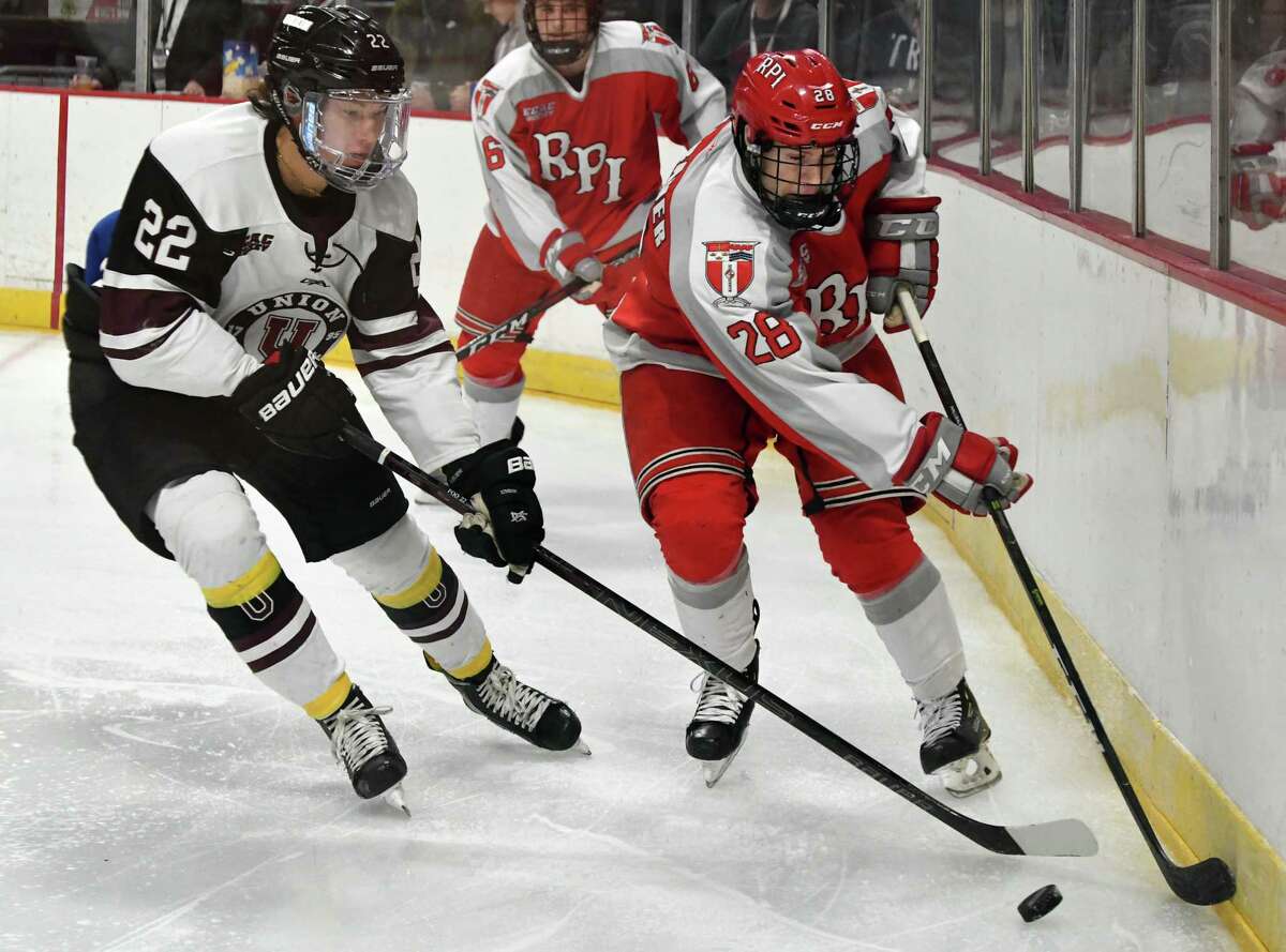 Union hockey's Foo brothers share Olympic dream playing for China