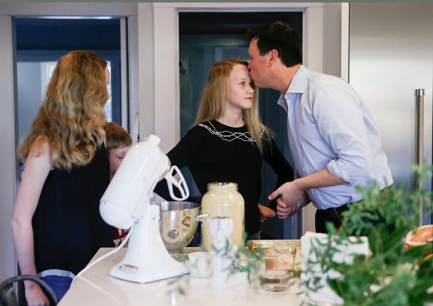 Giants broadcaster Dave Flemming to stay, agrees to 4-year deal