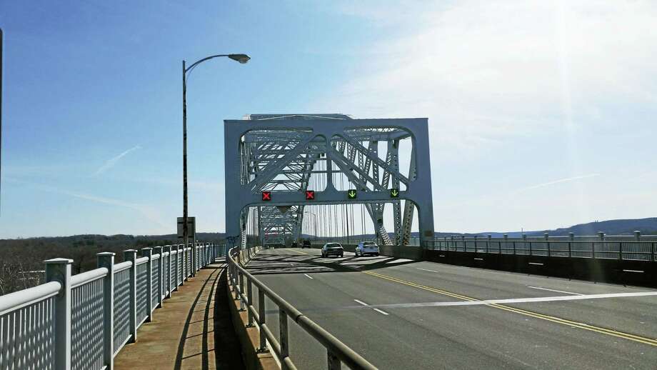 ‘Serious’ crash closes Arrigoni Bridge in Middletown/Portland - The ...