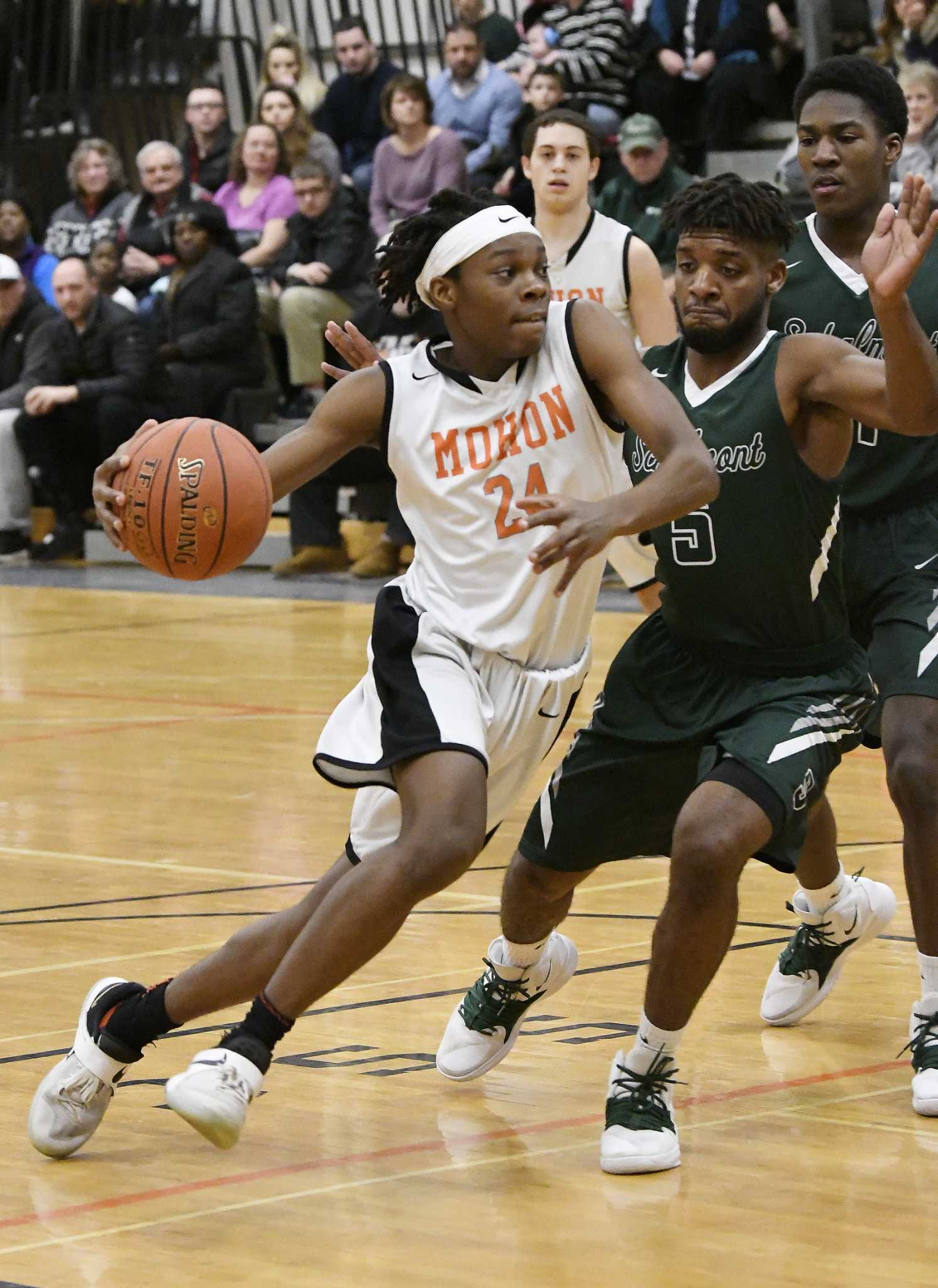 Roundup: Schalmont boys' basketball stays unbeaten