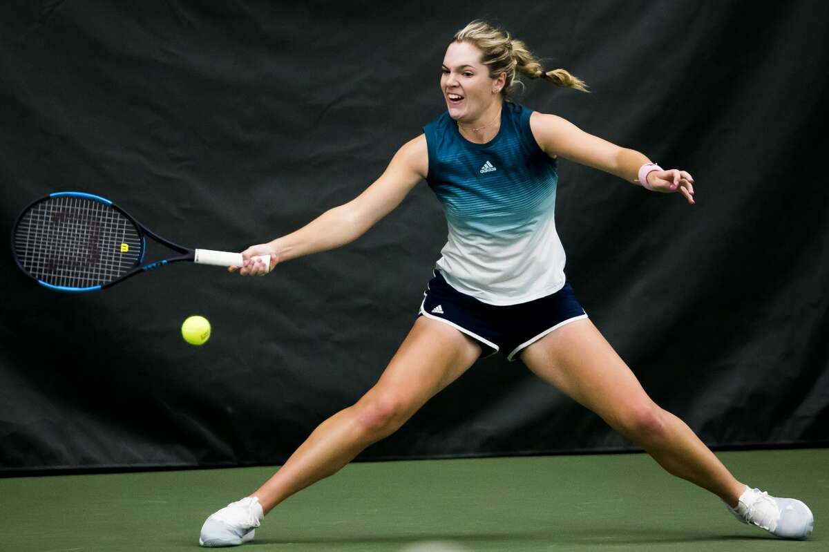 McNally upsets defending champ Brengle in DTC quarterfinals