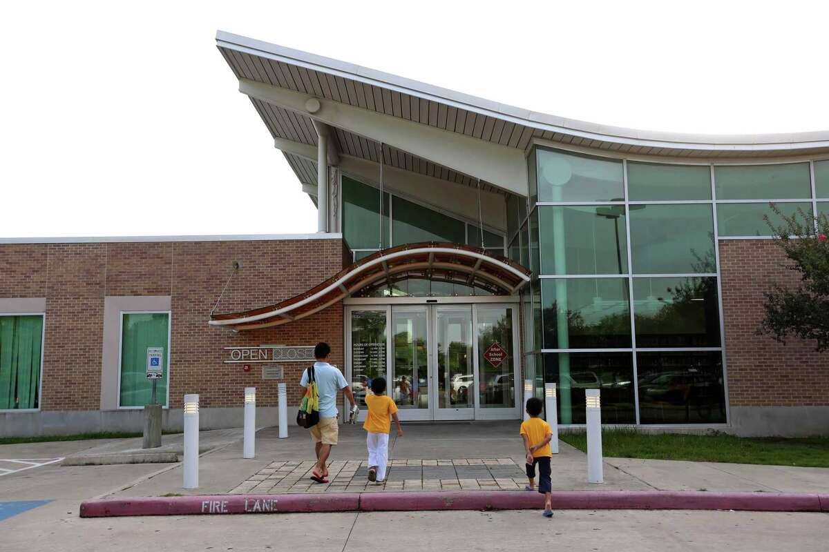 Flores library gets $880K United Arab Emirates grant for repairs