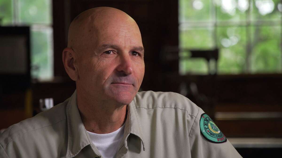 Meet the Central Texas man who makes all of the state park signs
