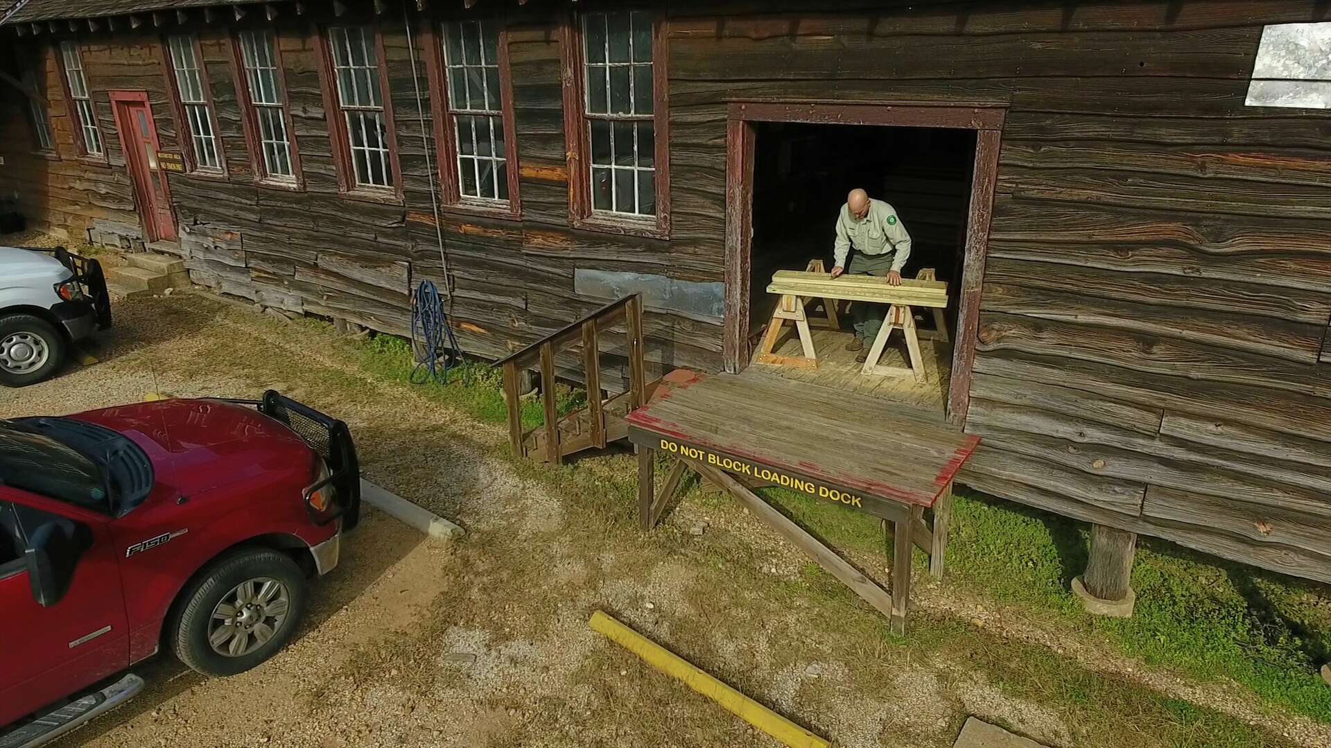 Meet the Central Texas man who makes all of the state park signs