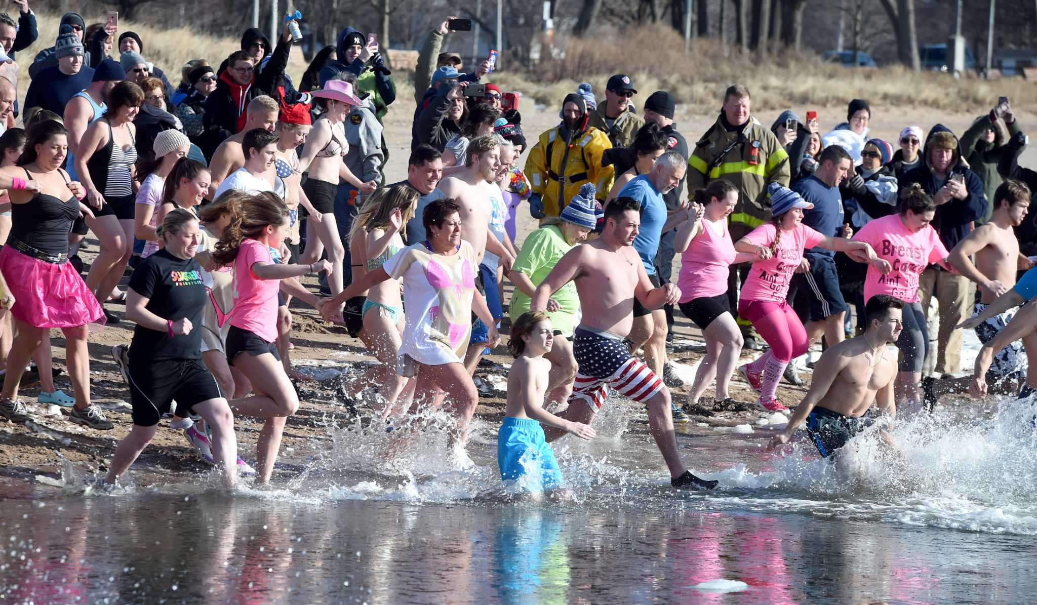 Epic finale for West Haven’s ‘Icy Plunge for the Cure’