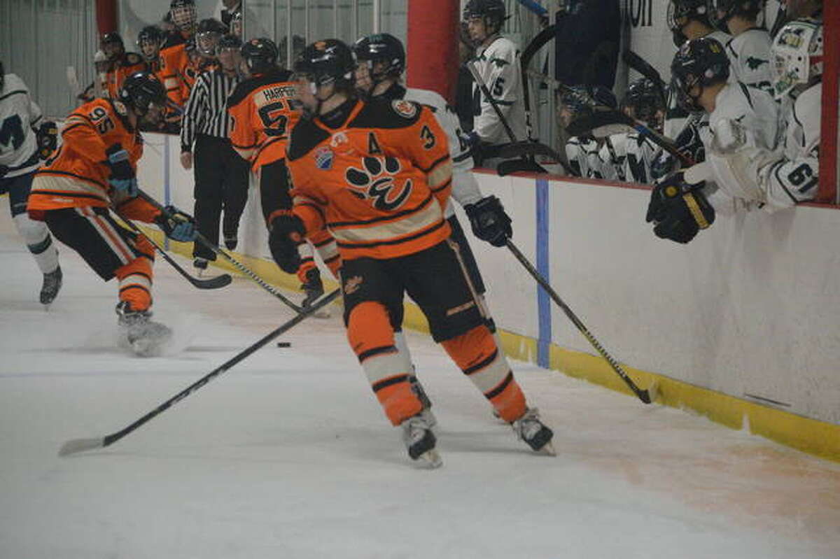 ICE HOCKEY: Marquette holds on to beat Edwardsville (87 photos)