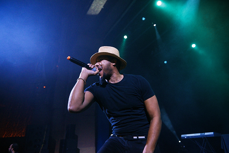 Photos: R&B singer gets bodies rocking at The Aztec Theatre