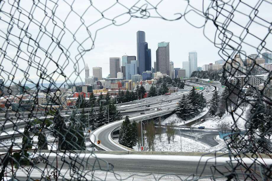 Metro buses are now operating on the first use of 'Emergency Snow ...