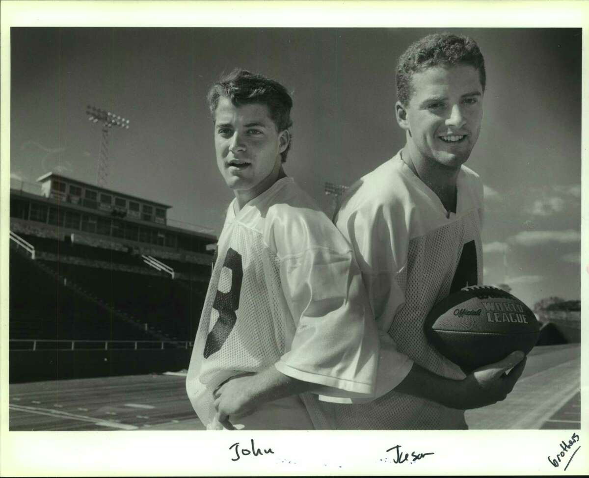 Gunslingers highlight San Antonio’s difficult history with pro football