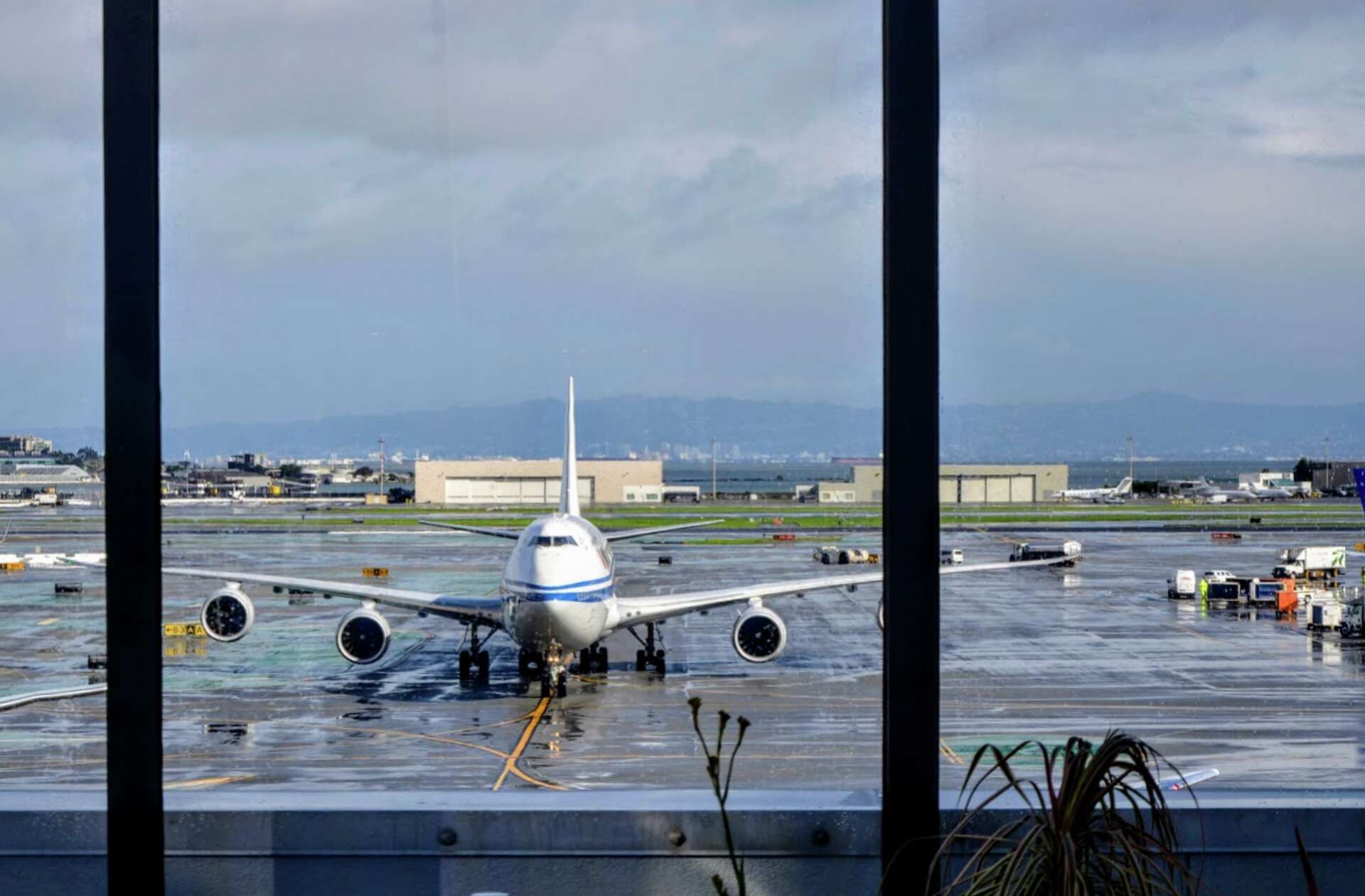 SFO unveils dramatic outdoor observation deck [PHOTOS]