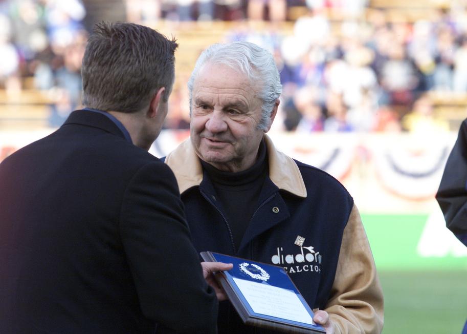 Steve Negoesco, soccer coach who led USF to 4 national titles, dies at 93