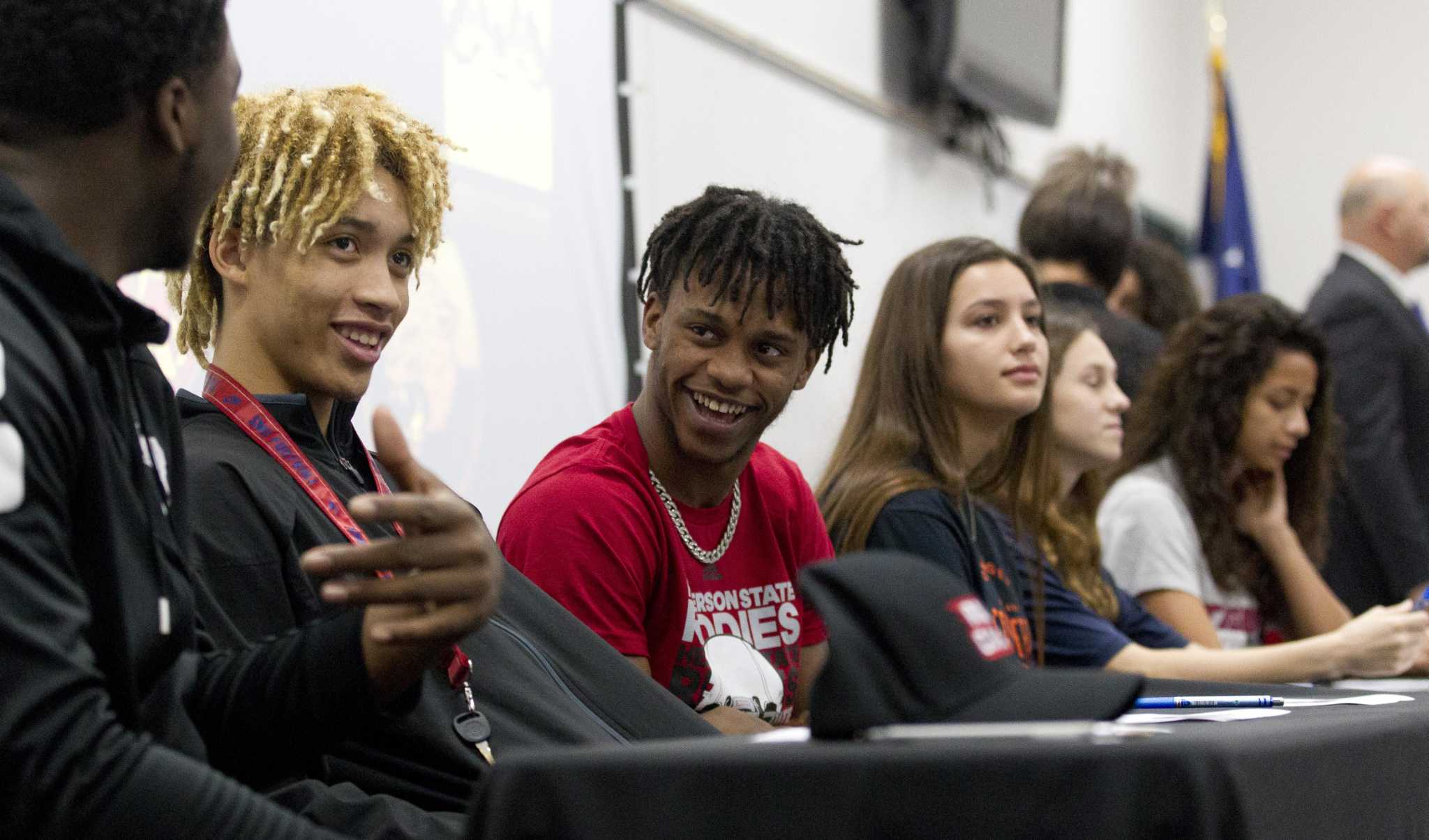 SIGNING DAY: Willis High School celebrates six college signees
