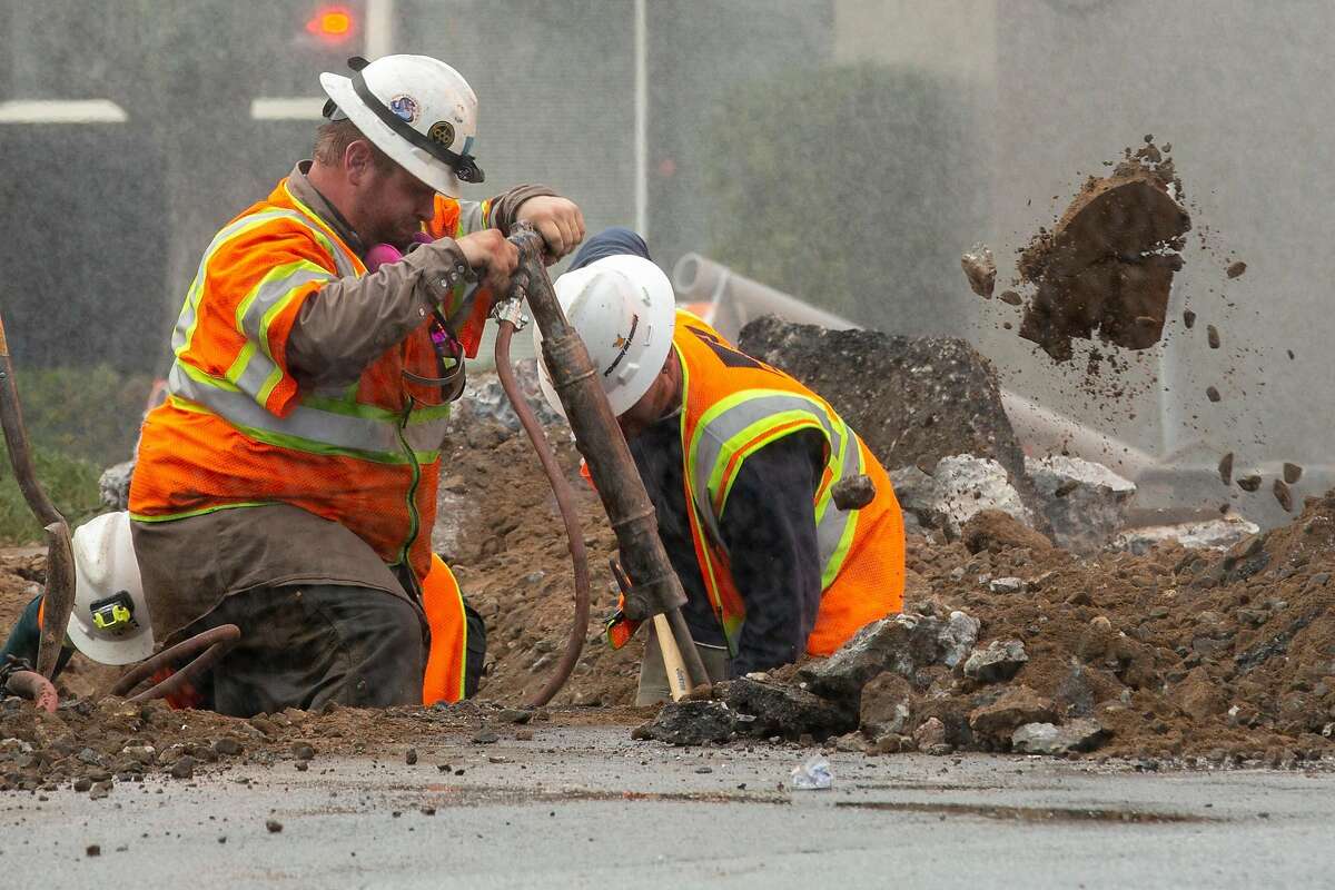 Gas line explosion in SF sends people running for lives - SFChronicle.com