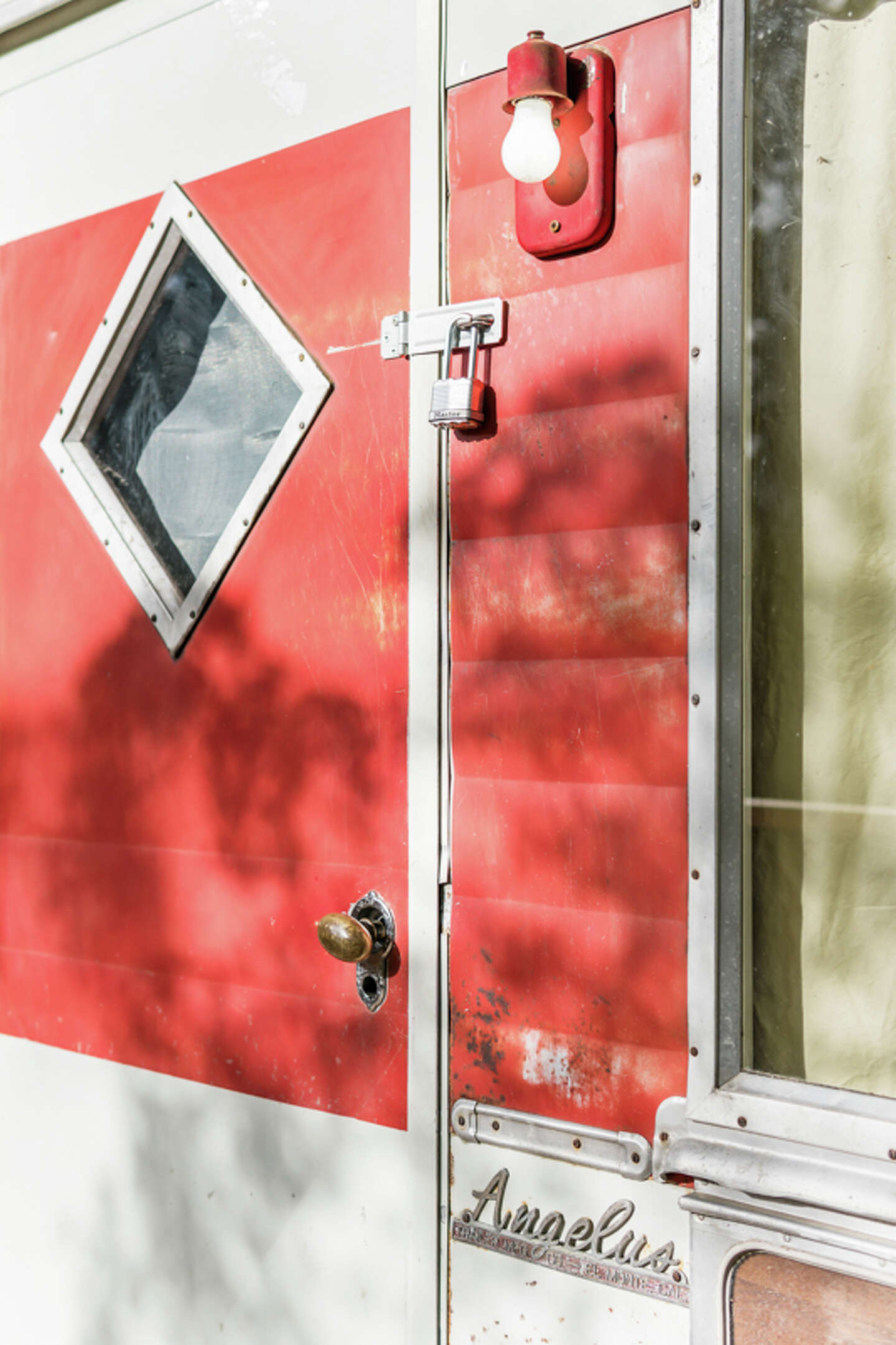 Repurposed trailer becomes charming, tiny cabin, just $135K
