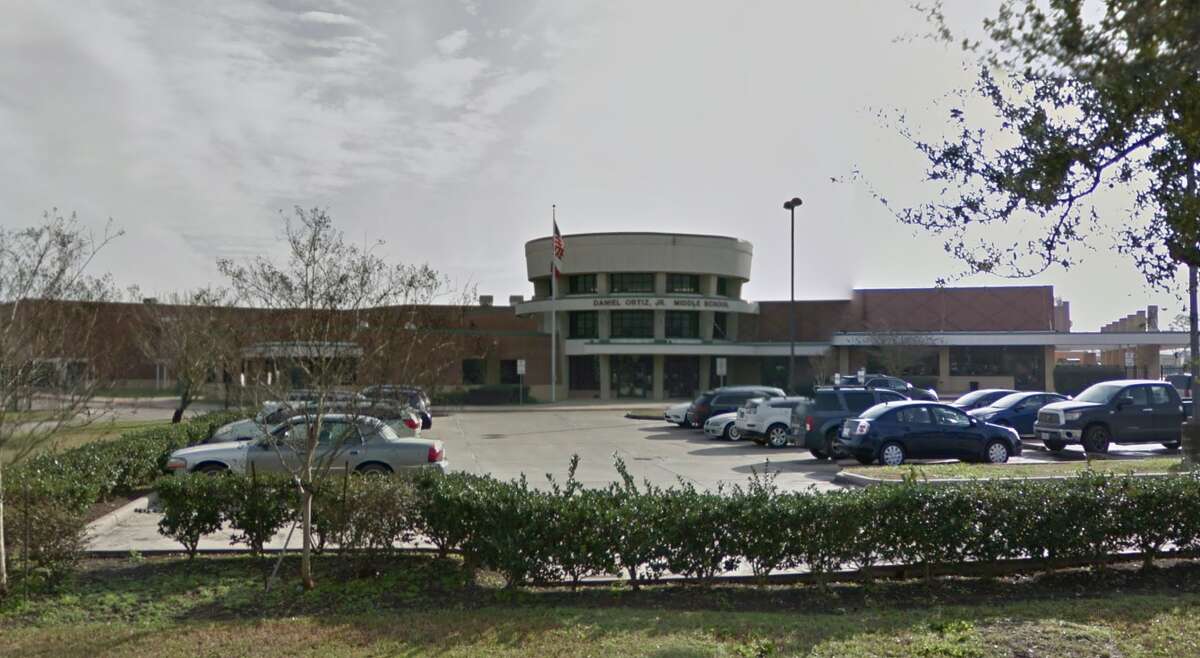 The 25 schools in Houston ISD with the most students who faced ...