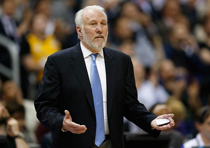 Popovich thrilled to see 'courageous' Carlos, Smith receive 'overdue' honor