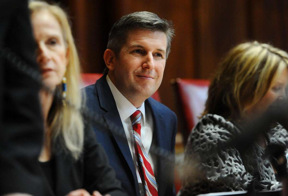 CT Dems call for nursing homes to disclose staffing levels