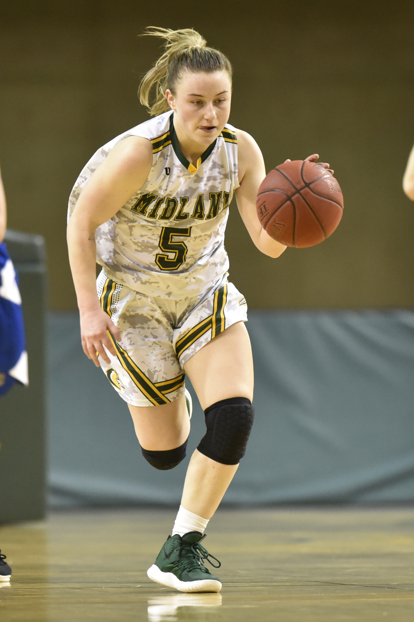 JC BASKETBALL: MC men, women begin season