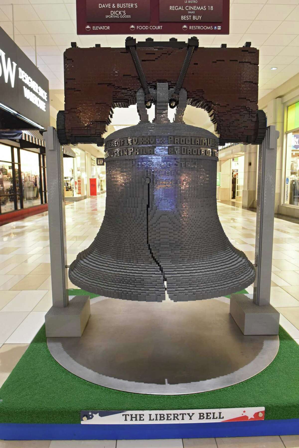 Lego replicas of iconic American structures on display at Crossgates