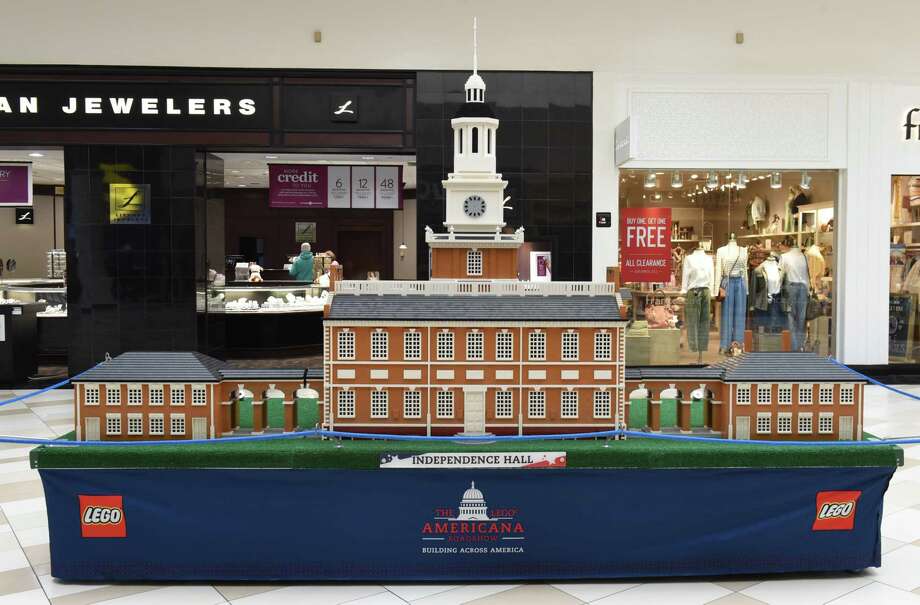 Lego replicas of iconic American structures on display at Crossgates ...