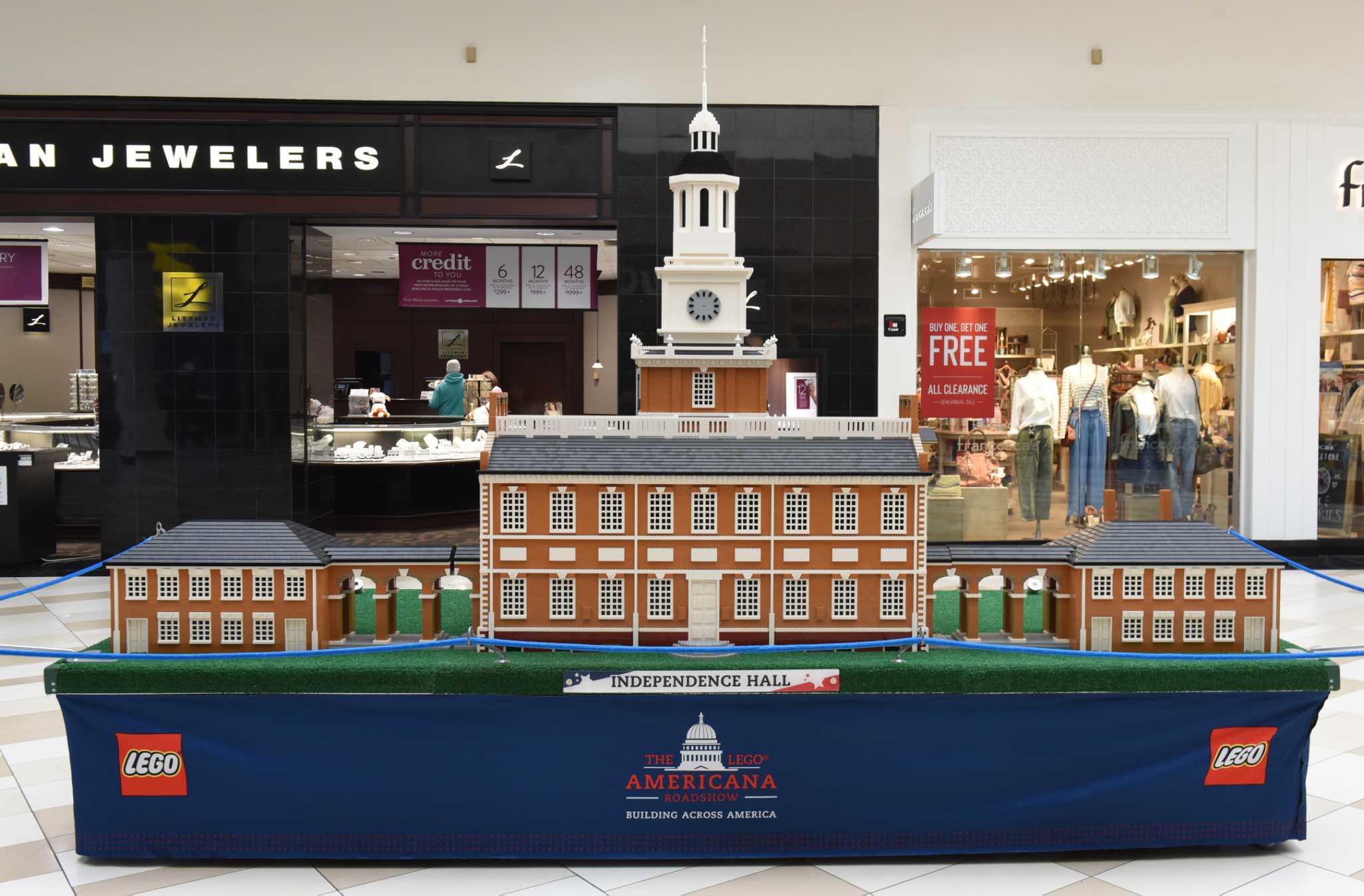 Lego replicas of iconic American structures on display at Crossgates
